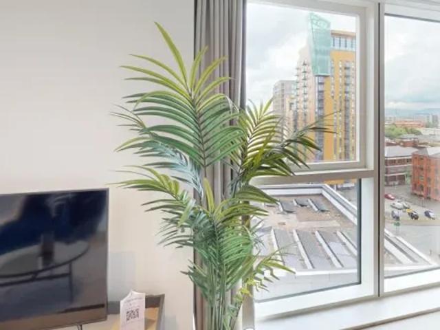 Lotus Thai Spa, 58 Swan Street, Manchester, M4 5JU, United Kingdom | 1 bed apartment for rent #136527713 | Rentberry