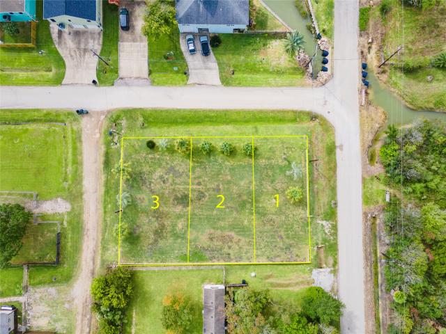 Lot 3 Avenue L