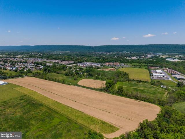 LOT 17 Technology Parkway