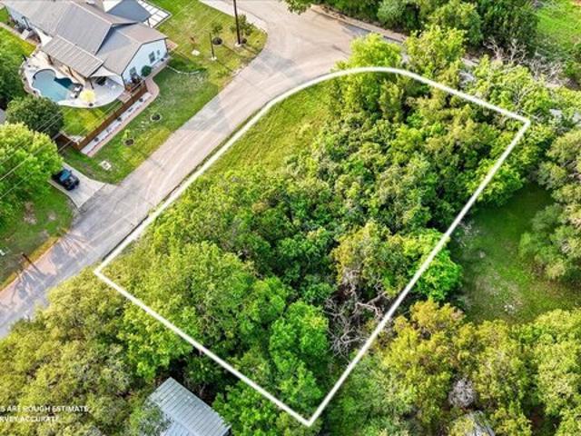 LOT 1 BLOCK 4 River Oaks Blvd