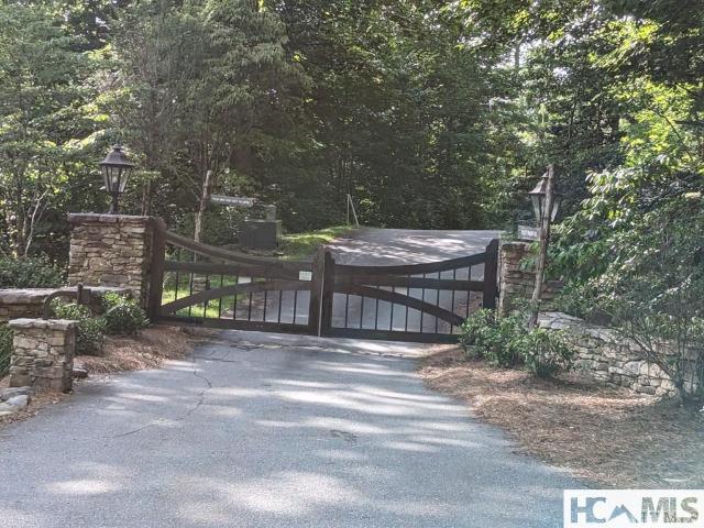 Lot 24 Pilot Knob Road