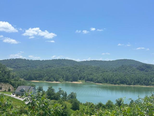 Lot 27 Windward Blvd