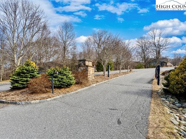 Lot 33 Wapiti Way