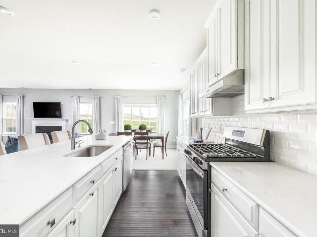 LOT 7 Wallace Boulevard