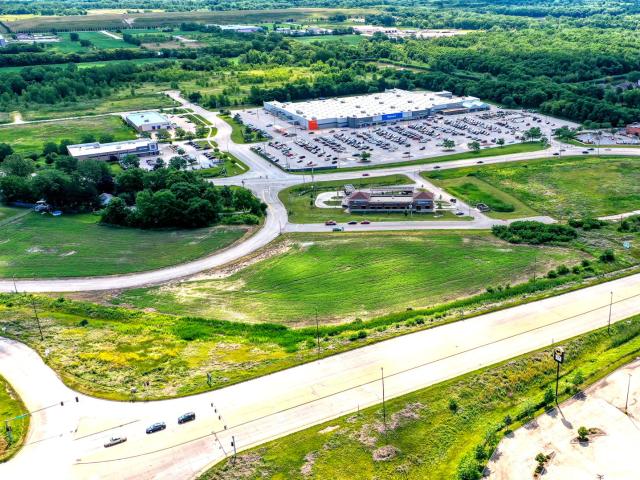 LOT 7 Mission Parkway