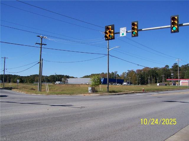Lot 4 N College DR