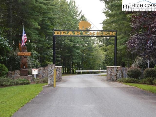 Lot #6 Cubs Lane