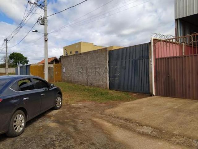 Lote murado comm portão mas margens da rodovia que liga mateus leme a igarapé, na área urbano do b