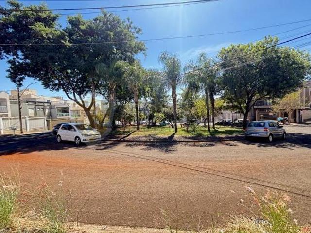 Lote Misto de 450m² no Coração do Jardim Botânico