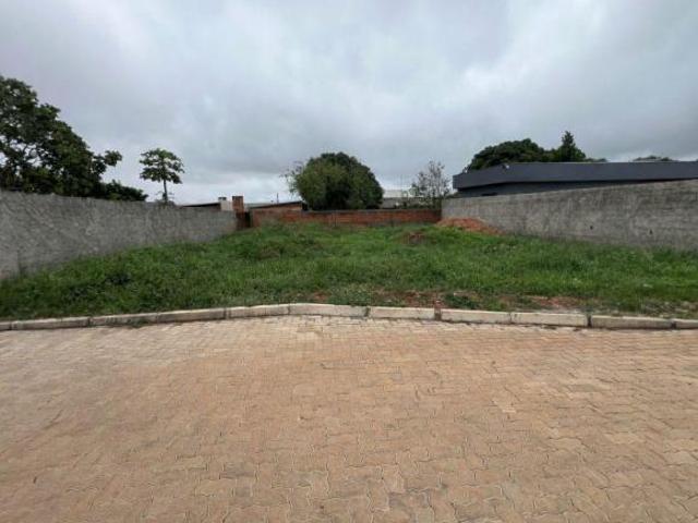 LOTE NA RUA ALAMEDA DOS IPÊS CONDOMÍNIO VILLAGE PREMIUM PRONTO PRA CONSTRUIR DENTRO DO PDOT