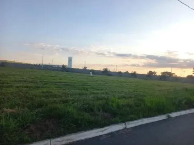 Lote nascente Solar Itália Senador canedo murado de um lado