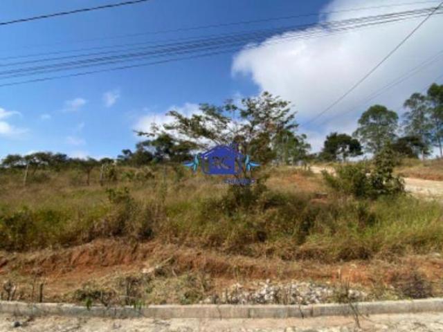 Lote no bairro topazio medindo 360m²,Possuindo otima topografia