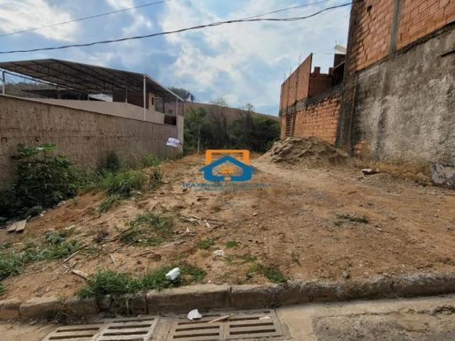 Lote no bairro Bom Pastor Santana do Paraíso