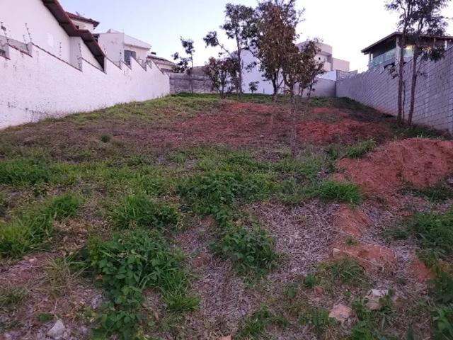Lote no Bairro Pousada dos Campos