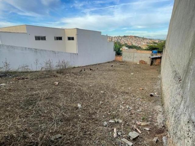 Lote no Bairro Serra Dourada