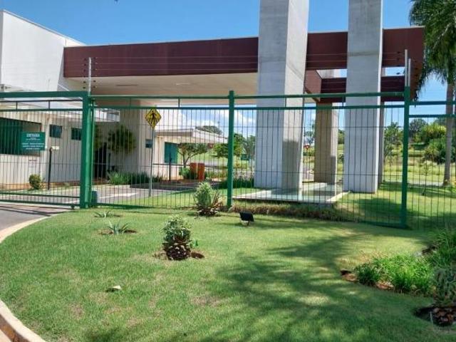 Lote no Condomínio Dahma I/Plano