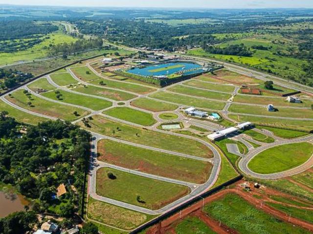 Lote no Condomínio Solaris Laguna na GO 020 ao lado Wake Park Lote à Venda, 260.00 por R$ 299000.00