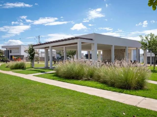 Lote no Condomínio PARQVILLE Aparecida de Goiânia