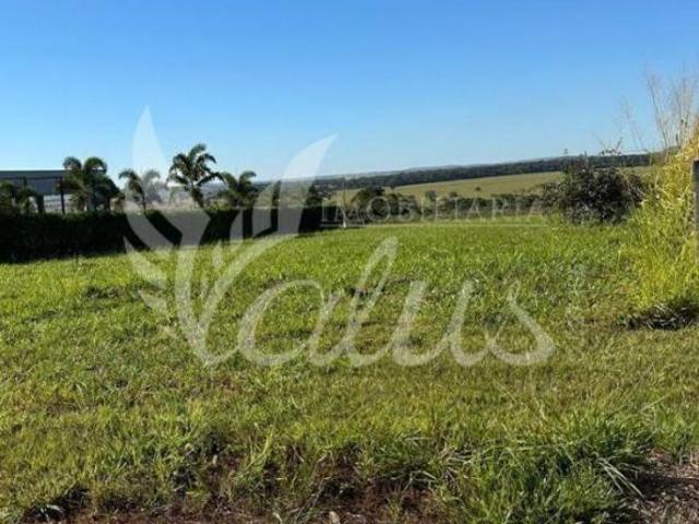 Lote no Condomínio Talismã de 1651,02 m², com infraestrutura completa de lazer e segurança em Guapó