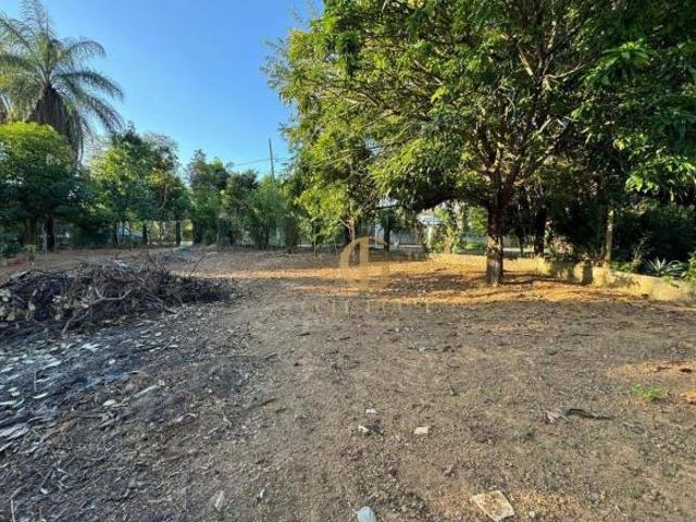 Lote no condomínio Vale do Luar