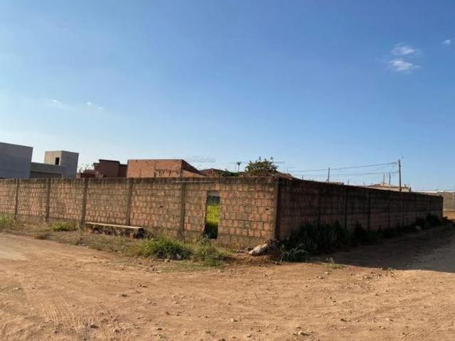 lote no Jardim Embare