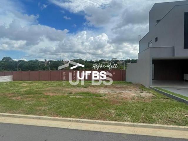 Lote no Jardins Sevilha