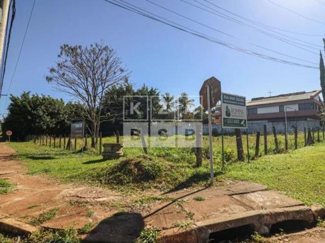 Lote no Lago Sul! 800m² de Área Útil 1100m² Área Verde QI 26
