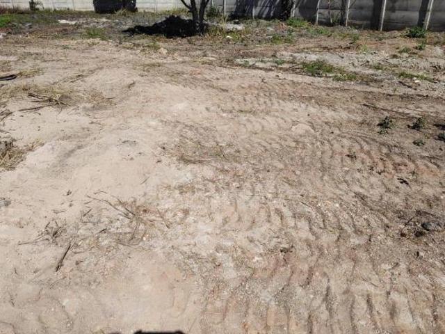 LOTE NO PARK WEY OPORTUNIDADE DE UM BOM INVESTIMENTO VENHA CONFERIR!