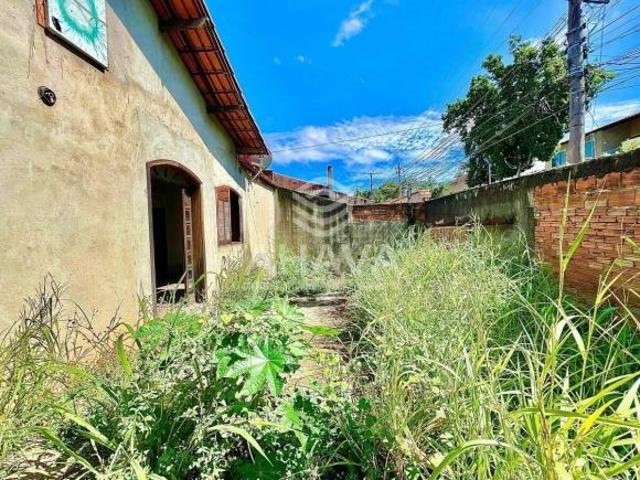 Lote à Venda, 435m² Santa Mônica, próximo à Rua Érico Veríssimo