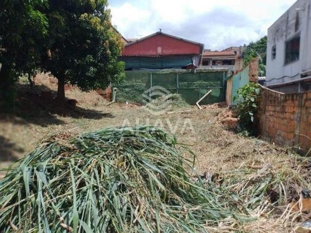 Lote à Venda – 471m² – Universitario