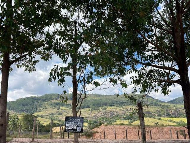 Terreno de 250m à venda, ao lado da COHAB e acesso à Serra de Santo Antônio