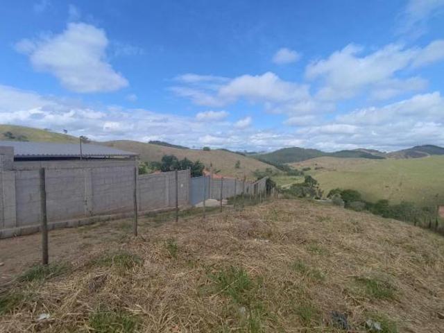 Lote à venda com 1.111m² no Bairro Colorado em Chácara MG