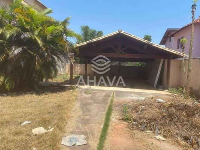 Lote à Venda com 360m² no Santa Mônica Próximo à Rua Doutor Álvaro Camargos