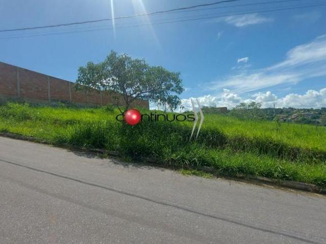 Lote à venda com 420m² no bairro Granpérola