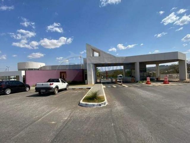 Lote à Venda com 960 m² no Condomínio Residencial Santa Mônica Jardim Botanico