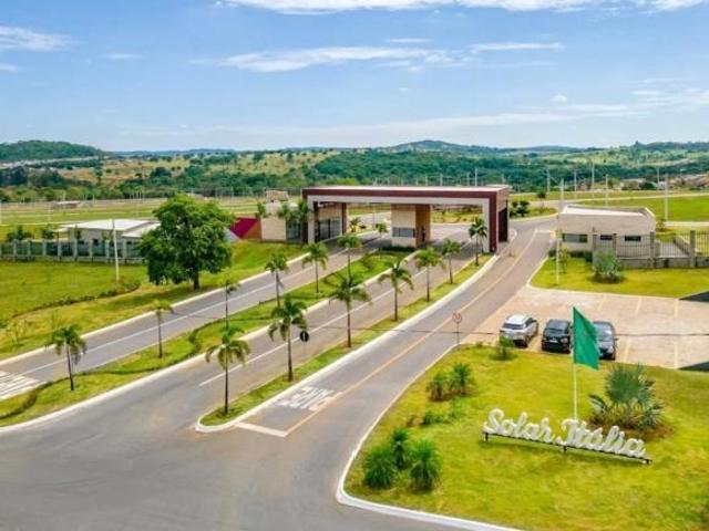 Lote a Venda condomínio fechado Lote à Venda, 300.00 por R$ 250000.00 no setor Jardim das Oliveira