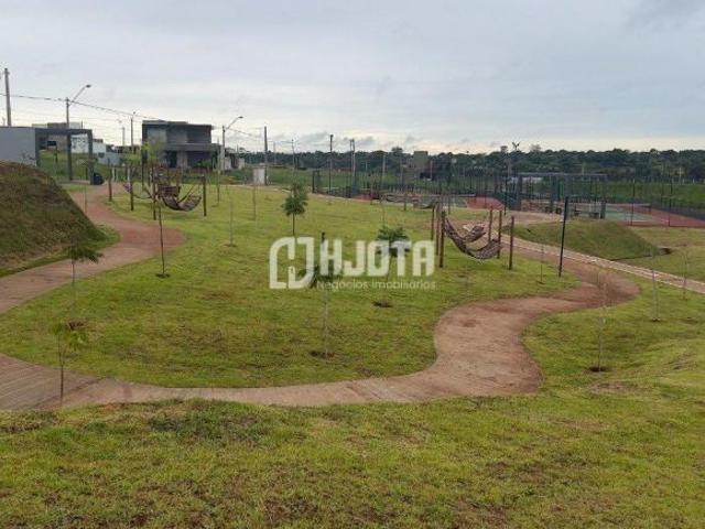 Lote a venda no Complexo Eplenum com 242 m²