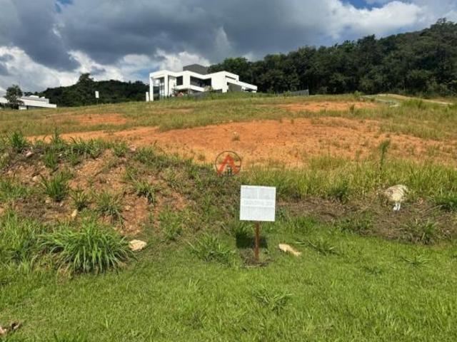 Lote a venda no Condomínio Valle da Serra Betim