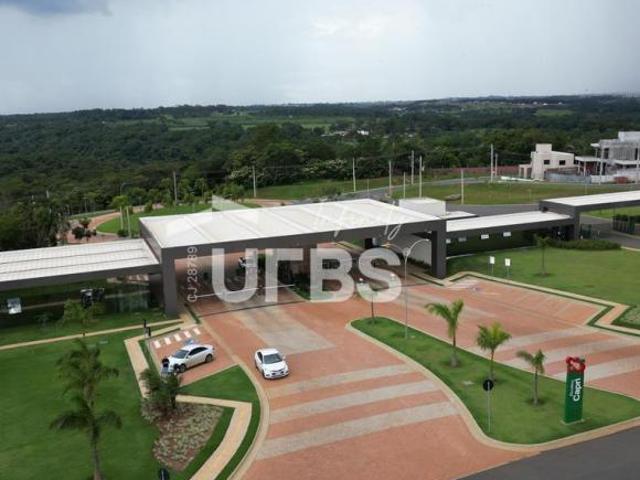 Lote a venda no Condomínio Jardins Capri