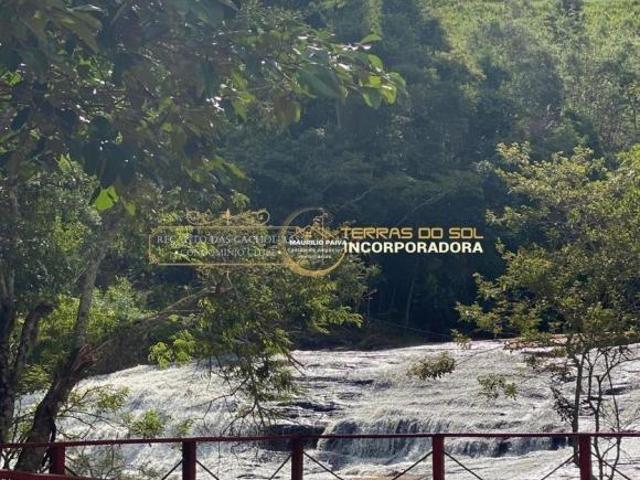 Lote à venda no Condomínio Recanto das Cachoeiras, Chácara MG / 446m²