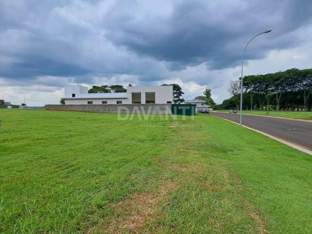 Lote à venda no Condomínio Reserva Santa Izabel!