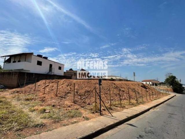 Lote à venda no Bairro ICAIVERA