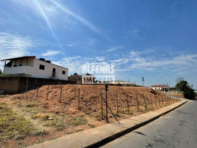 Lote à venda no Bairro ICAIVERA