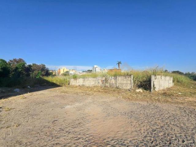 Lote à venda no bairro Ipiranga com 288 m²