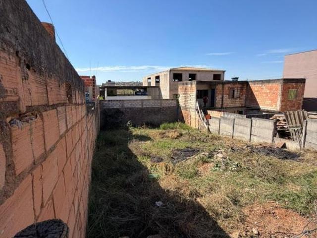 Lote à venda no bairro Santa Maria