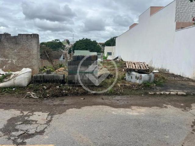 Lote à venda no Bairro Santa Rosa