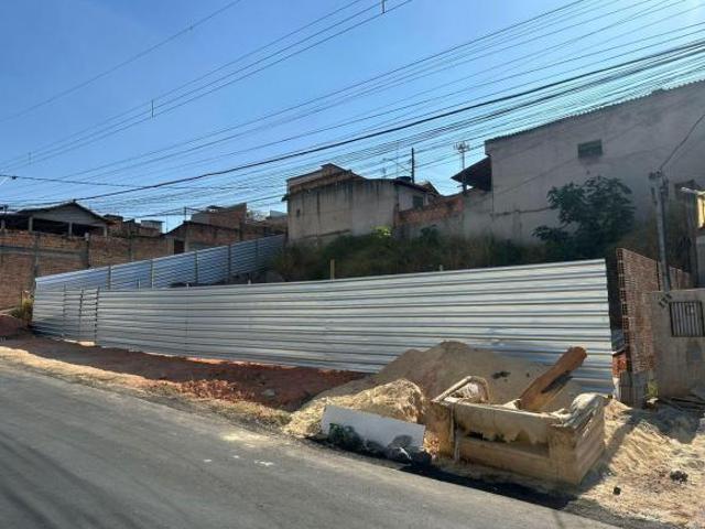 Lote à venda no Bairro Veneza em Ribeirão das Neves