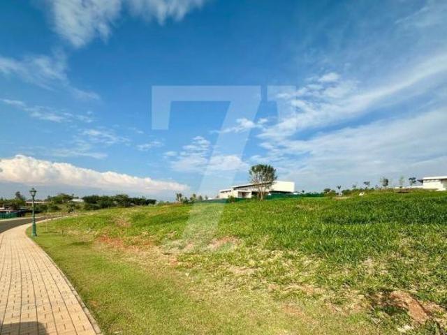 Lote à venda no melhor e mais completo condomínio fechado do interior de São Paulo