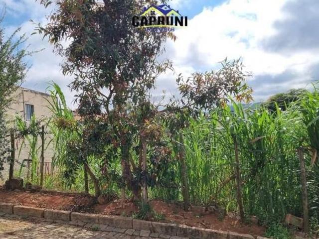 Lote Amplo á Venda de 366m² no Bairro Calafate Passa Tempo/MG