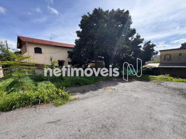 LOTE BAIRRO UNIVERSAL